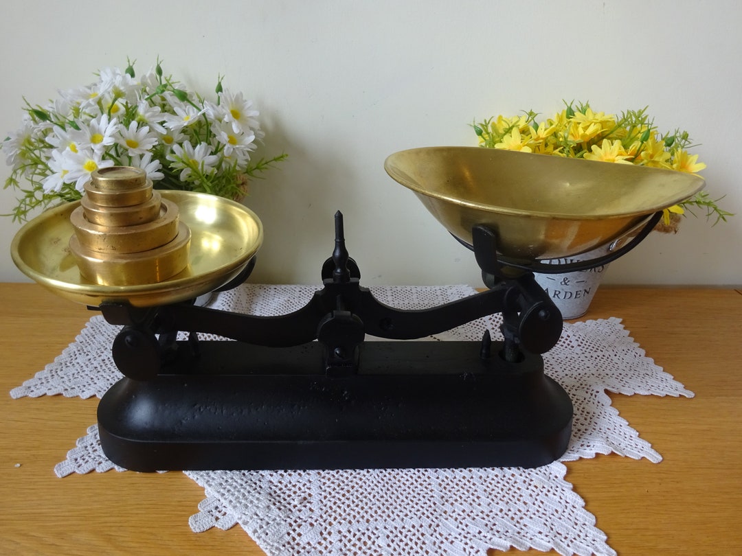 Vintage Weighing Scales Kitchen Scales Made England Brass Bowls ... Vintage Weighing Scales Kitchen Scales Made England Brass Bowls ...