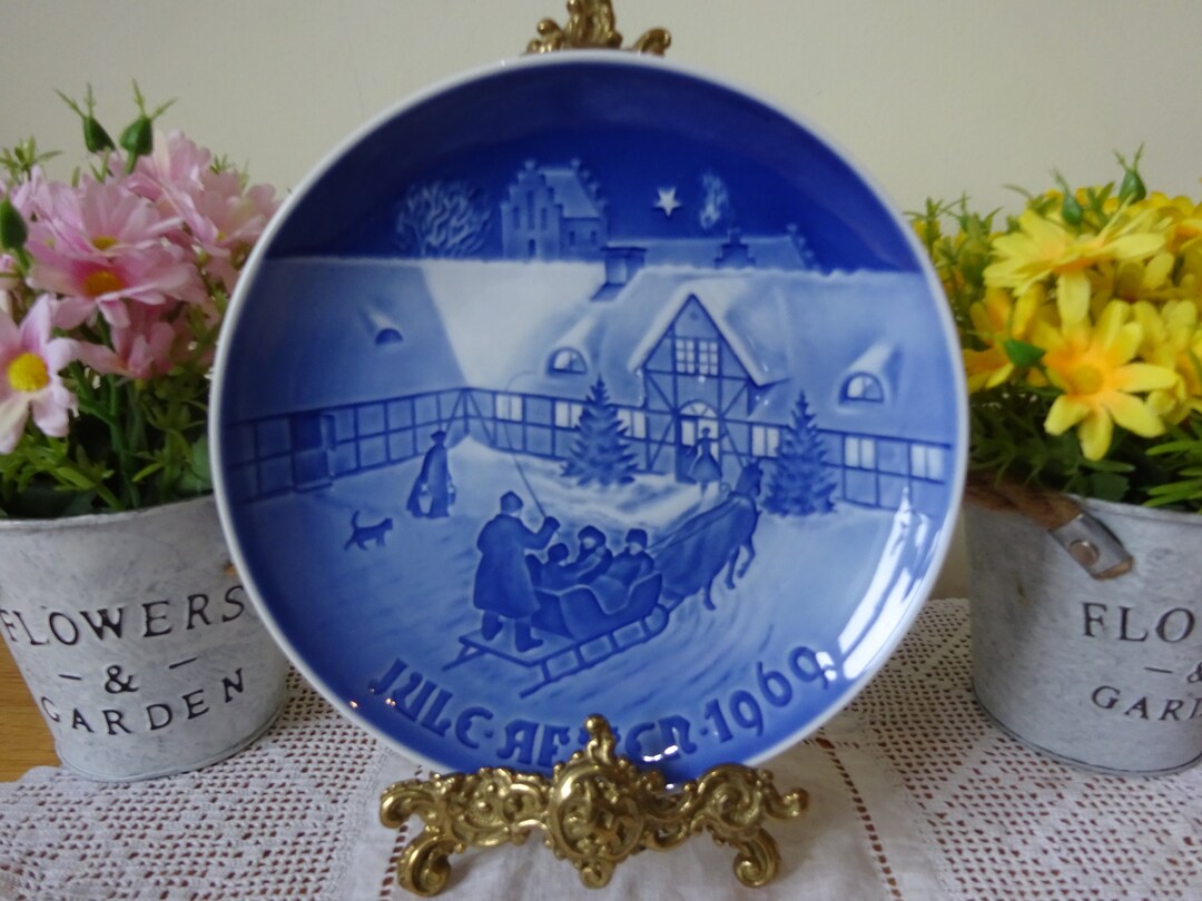 Royal Copenhagen Porcelain Plates Christmas Collection 1969 1977 Bing ...