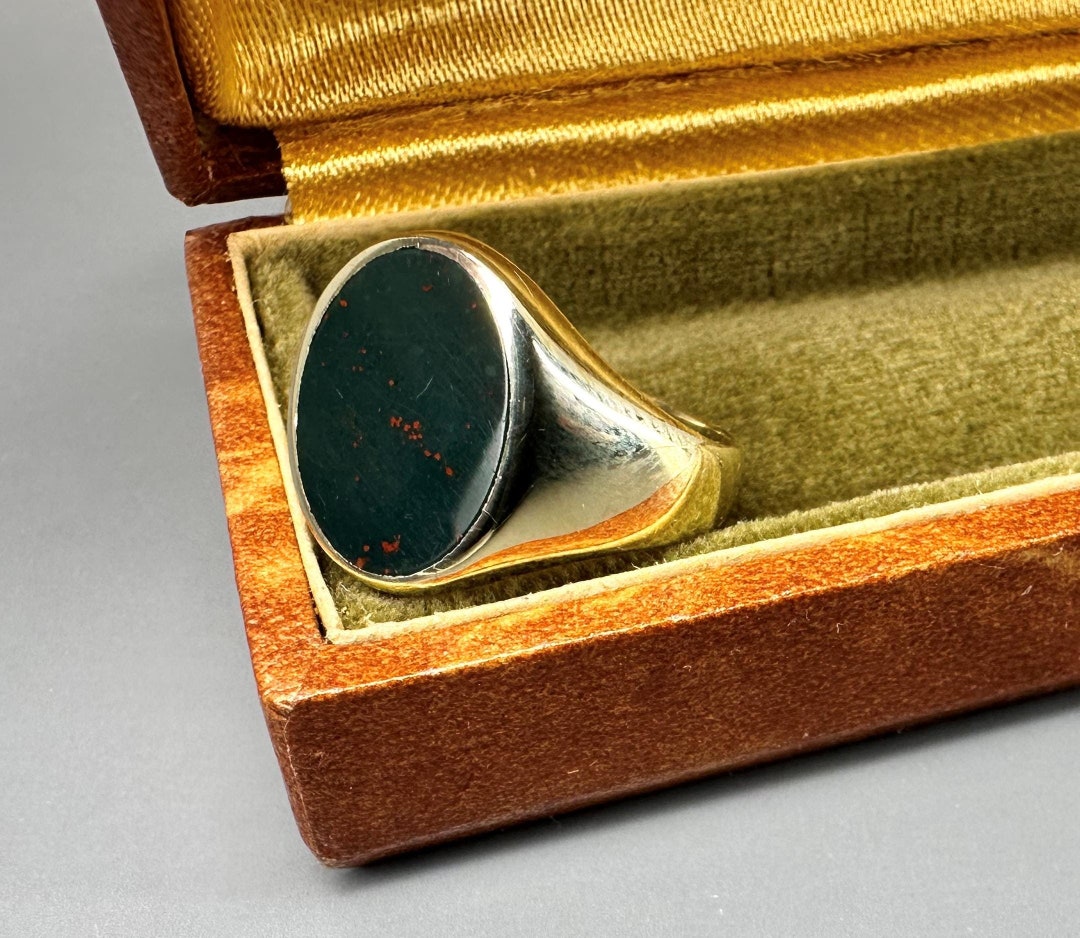 Antique German Bloodstone Ring, 8k Gold Signet Ring, US Size 8 - Etsy