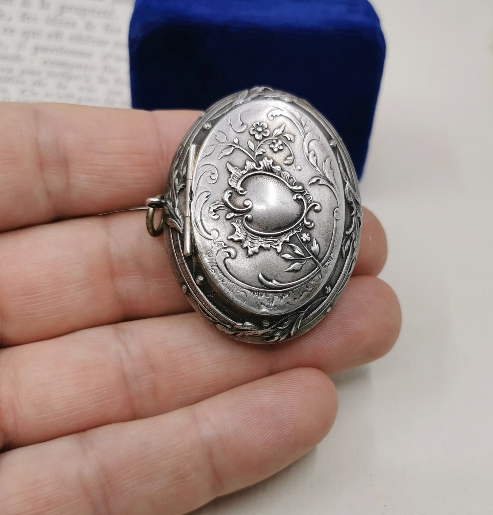 Vintage Powder Compact Pendant Pill Box Medallion Locket | Etsy