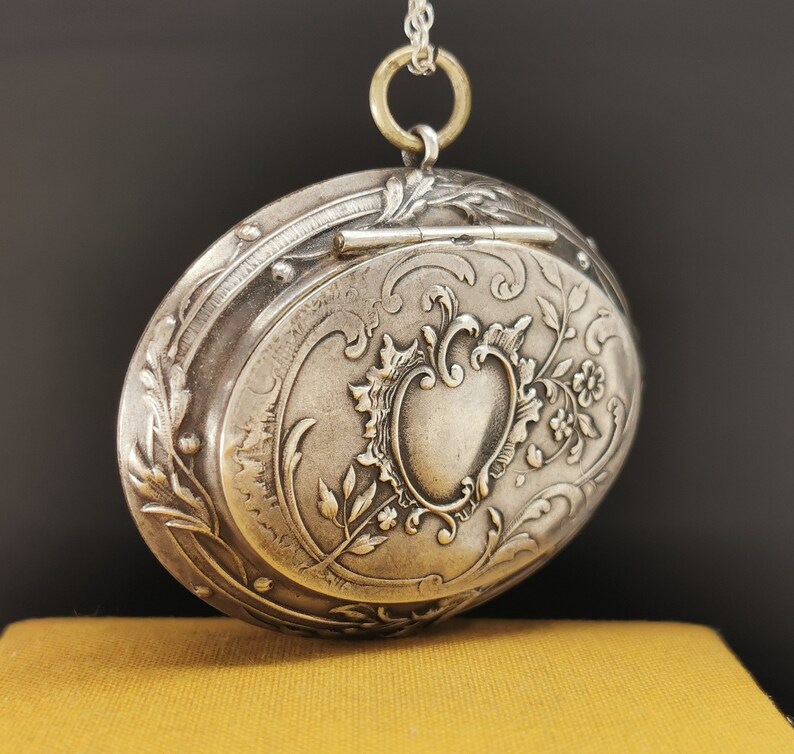 Vintage Powder Compact Pendant Pill Box Medallion Locket - Etsy