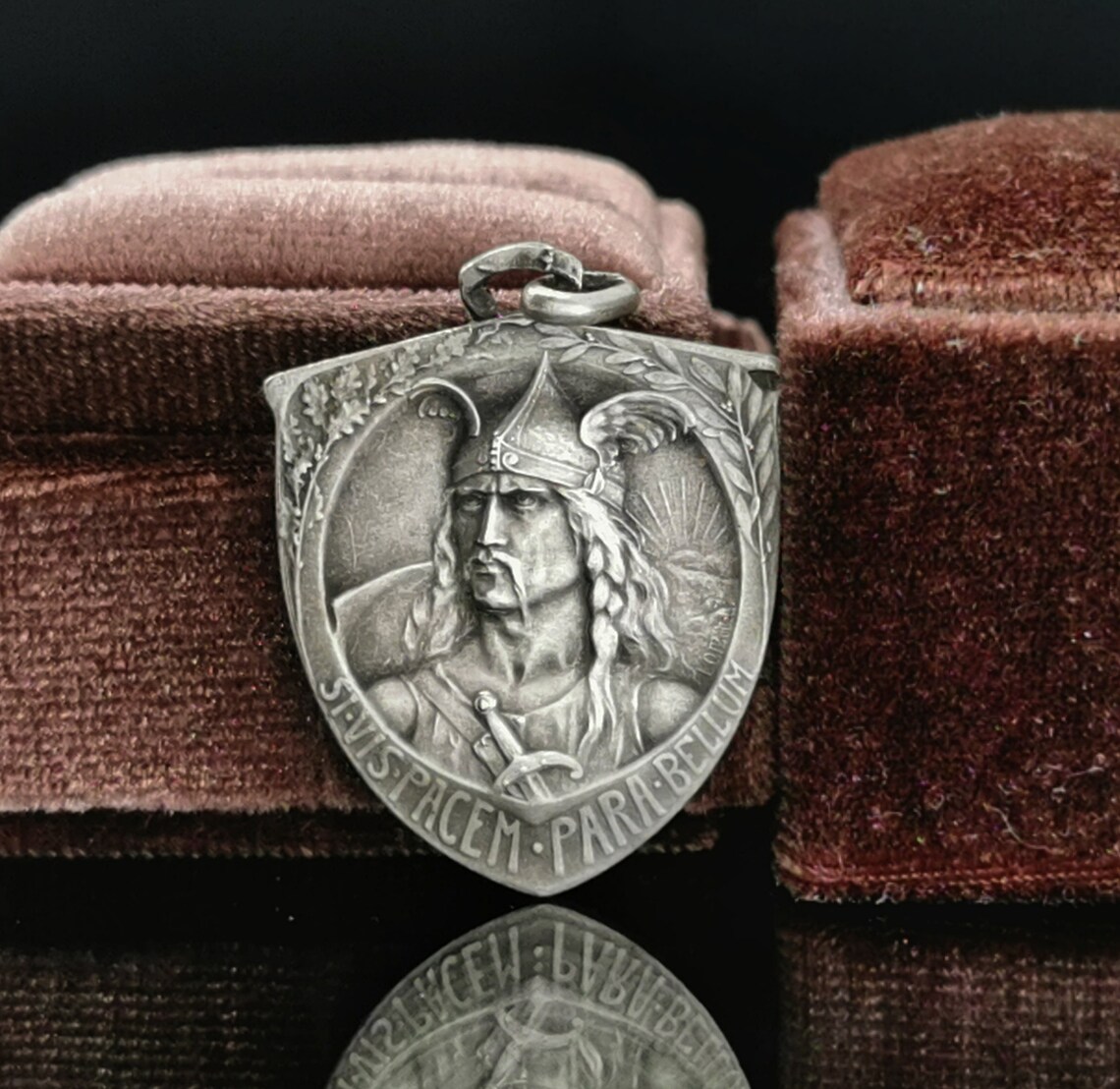 Vercingetorix Warrior King Amulet Vintage Pendant French - Etsy