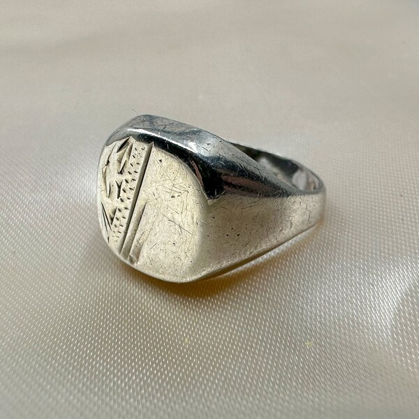 Antique Signet Ring - Etsy