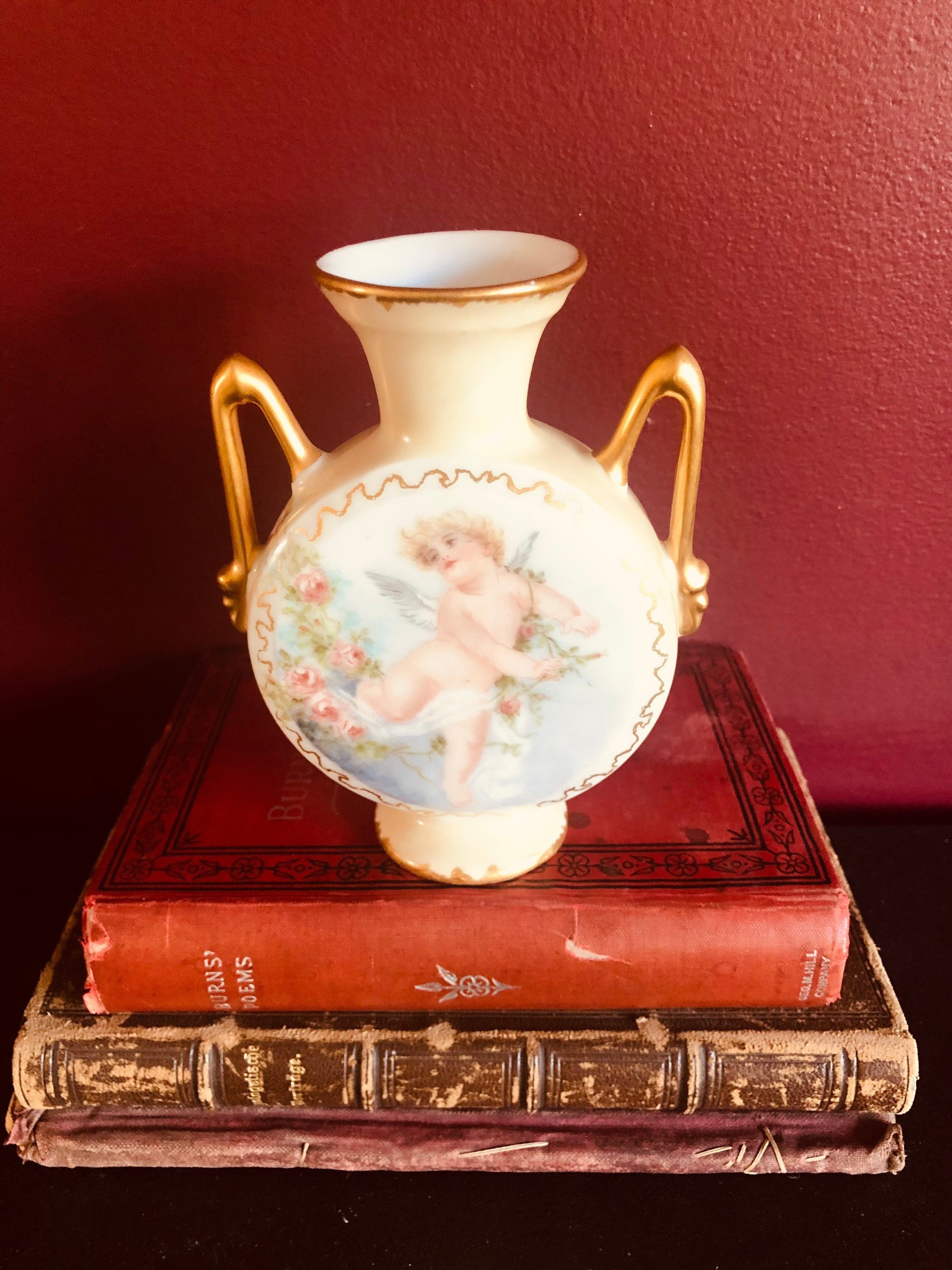 Art & Collectibles Delicate Shape & Design with Gold Trim Rare Find ...