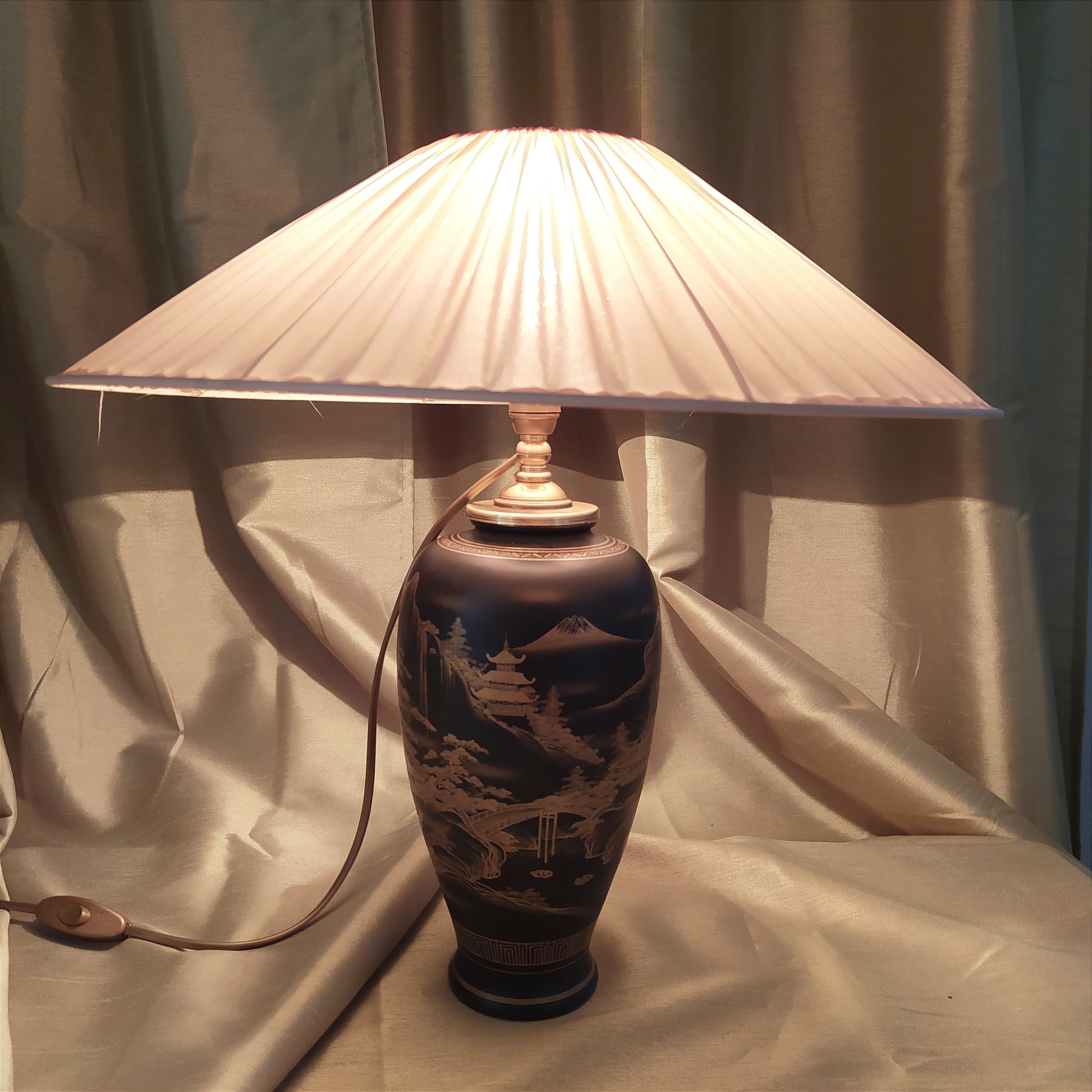 Vintage Japanese Satsuma Gilt Painted Porcelain Lamp - Etsy
