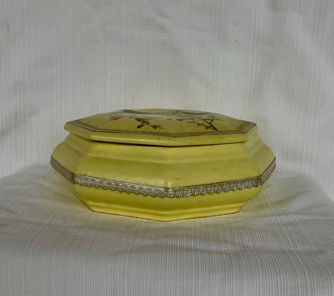 Vintage Trinket Box/ Vintage Porcelain Trinket Box/ - Etsy