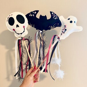 RTS Halloween Sequin Magical Wands - Bat Wand - Ghost Wand - Skeleton ...