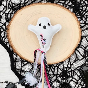 RTS Halloween Sequin Magical Wands - Bat Wand - Ghost Wand - Skeleton ...