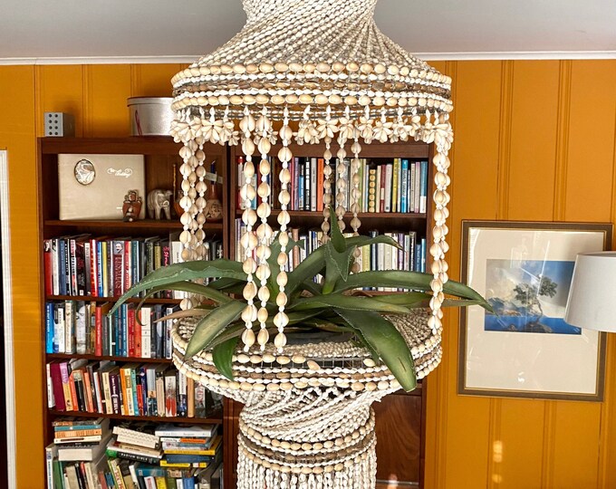 Hanging Shell Planter HUGE Vintage Cowrie Shell Hanging Macramé Planter ...