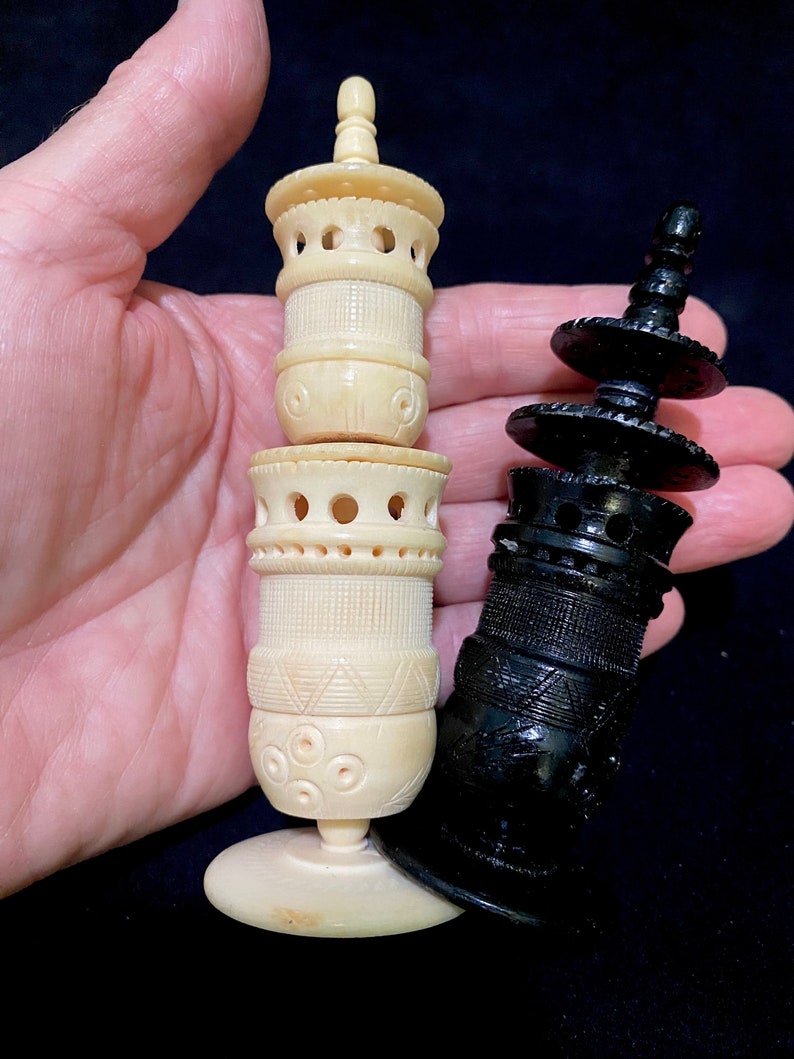 Barleycorn Pulpit Chess Set - Vintage Hand Carved Bovine Bone Chess Set ...