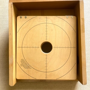 Le Pouf by Aleene - Pom Pom Maker , Toille Party Favor - Vintage Wood ...