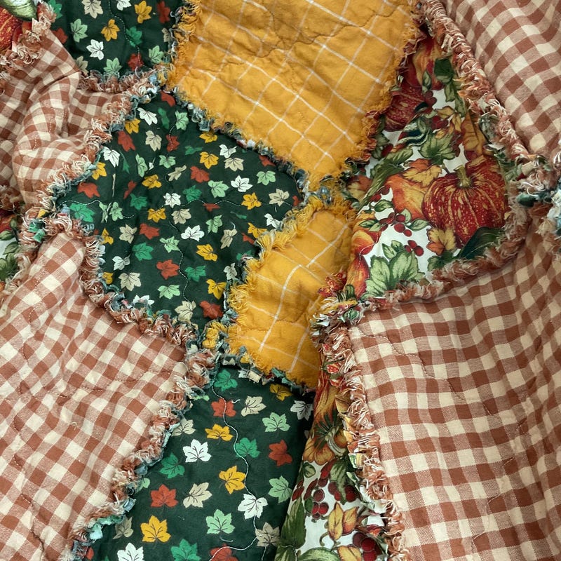 Farmhouse Quilt - Etsy