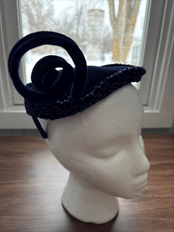 Vintage 1920’s-1940’s Blue Velvet Hat - Gem