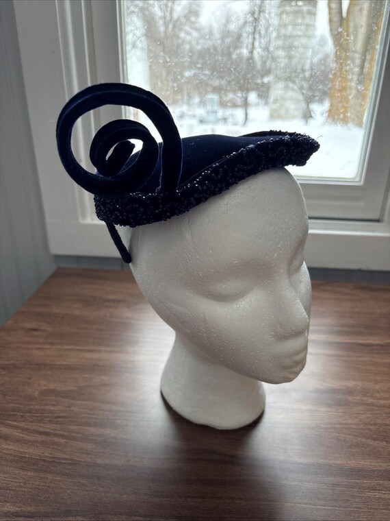Vintage 1920’s-1940’s Blue Velvet Hat - Gem