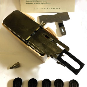 1960s Singer Buttonholer 489510 for Vertical Needle Sewing Machine 6 ...