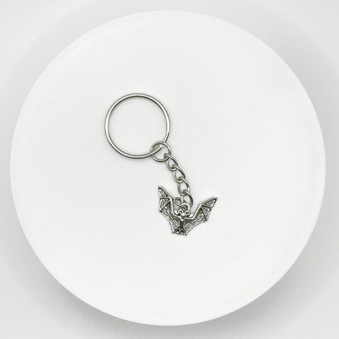 Metal Bat Goth Keychain B Gothic Keychains Horror Trick or Treat Gothic ...