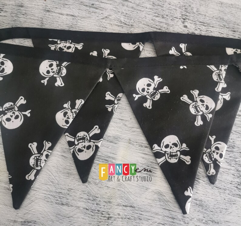 Skulls and Cross Bones Bunting Halloween Bunting Pirate - Etsy