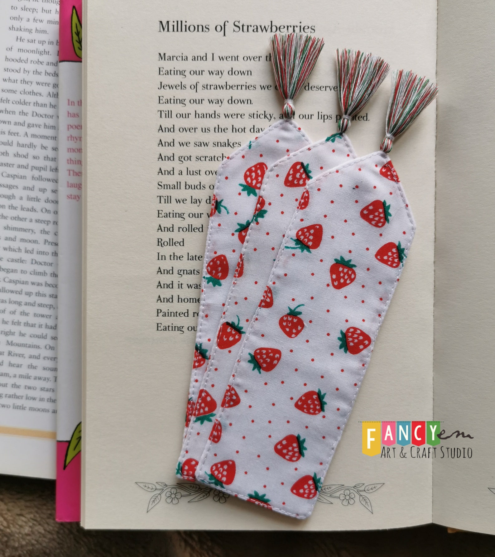 Strawberries Bookmark Fabric Bookmark Reader Gift Bookish - Etsy