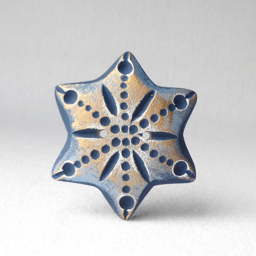 Snowflake Button, Hand Carved Snowflake Shaped Sewing Button Wood ...