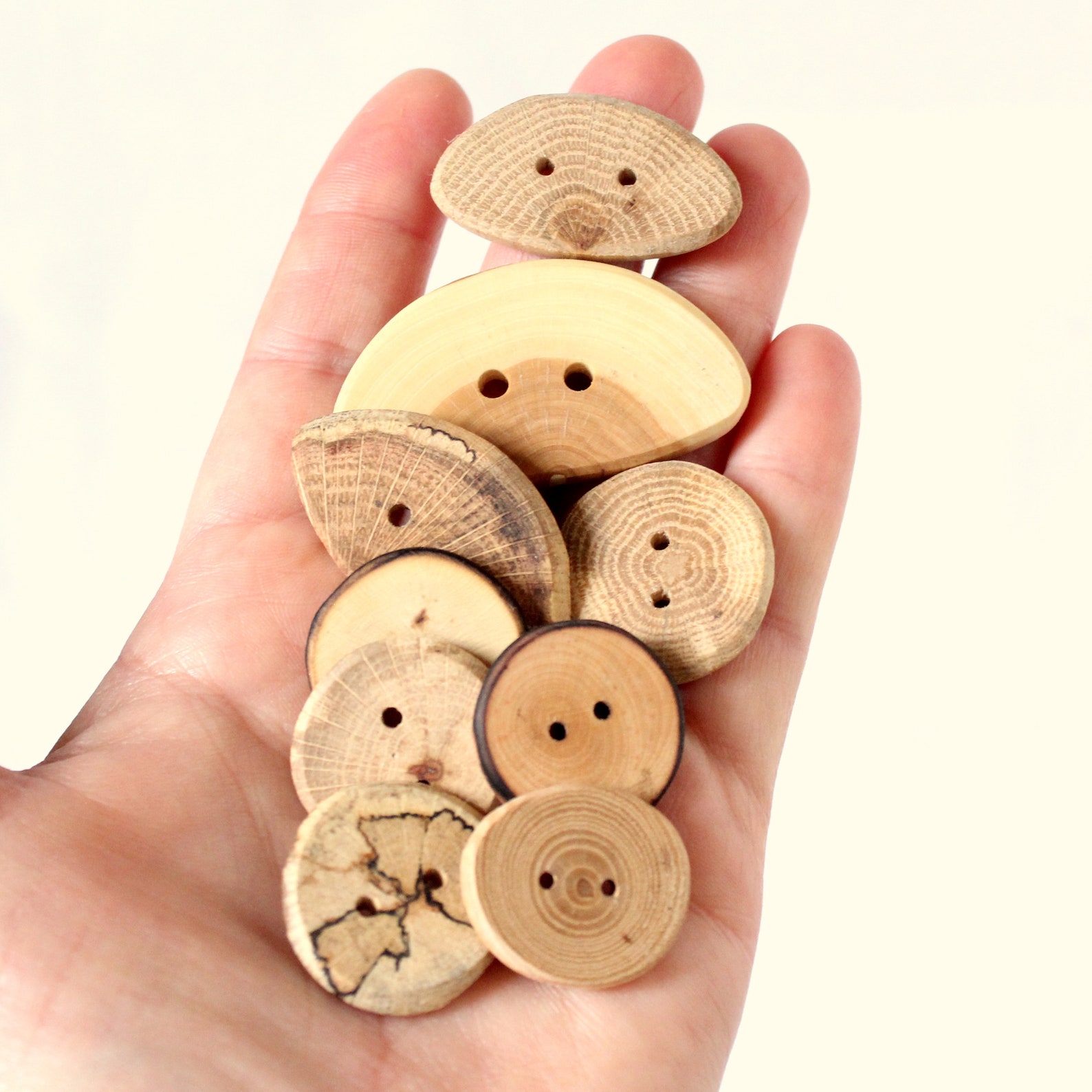 9 Small Wood Buttons Spalted Oak Buttons 3/4 - Etsy