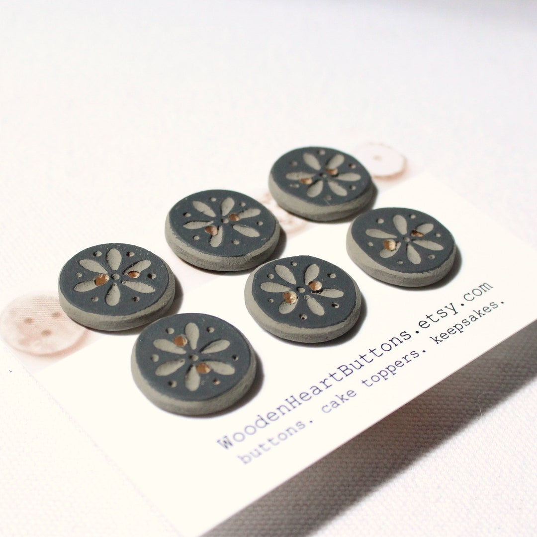 6 Small Flowers Buttons, Small Wooden Buttons, Dark Grey Sewing ...