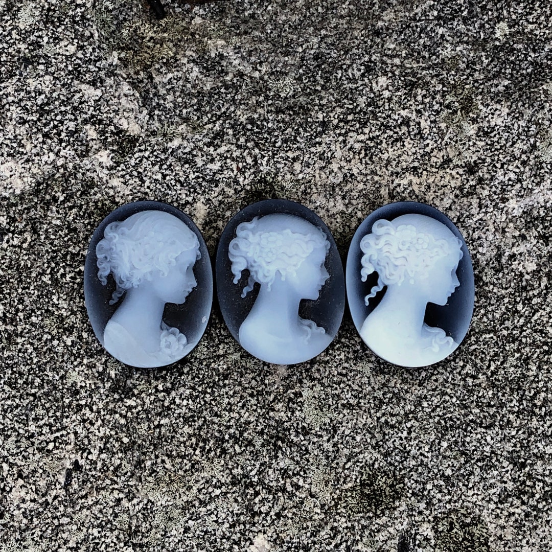 Art Nouveau Agate Cameo: Black & White Portrait, 35x27mm - Etsy
