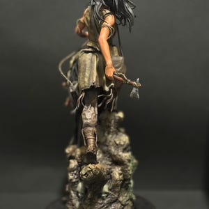 Predator Naru and Her PREY 3d Printed Custom Collectible Statue 1/6 - Etsy