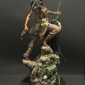 Predator Naru and Her PREY 3d Printed Custom Collectible Statue 1/6 - Etsy