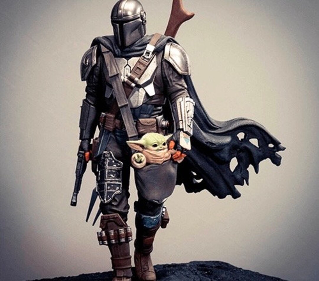 Mandalorian and Grogu Statue Figure - Etsy