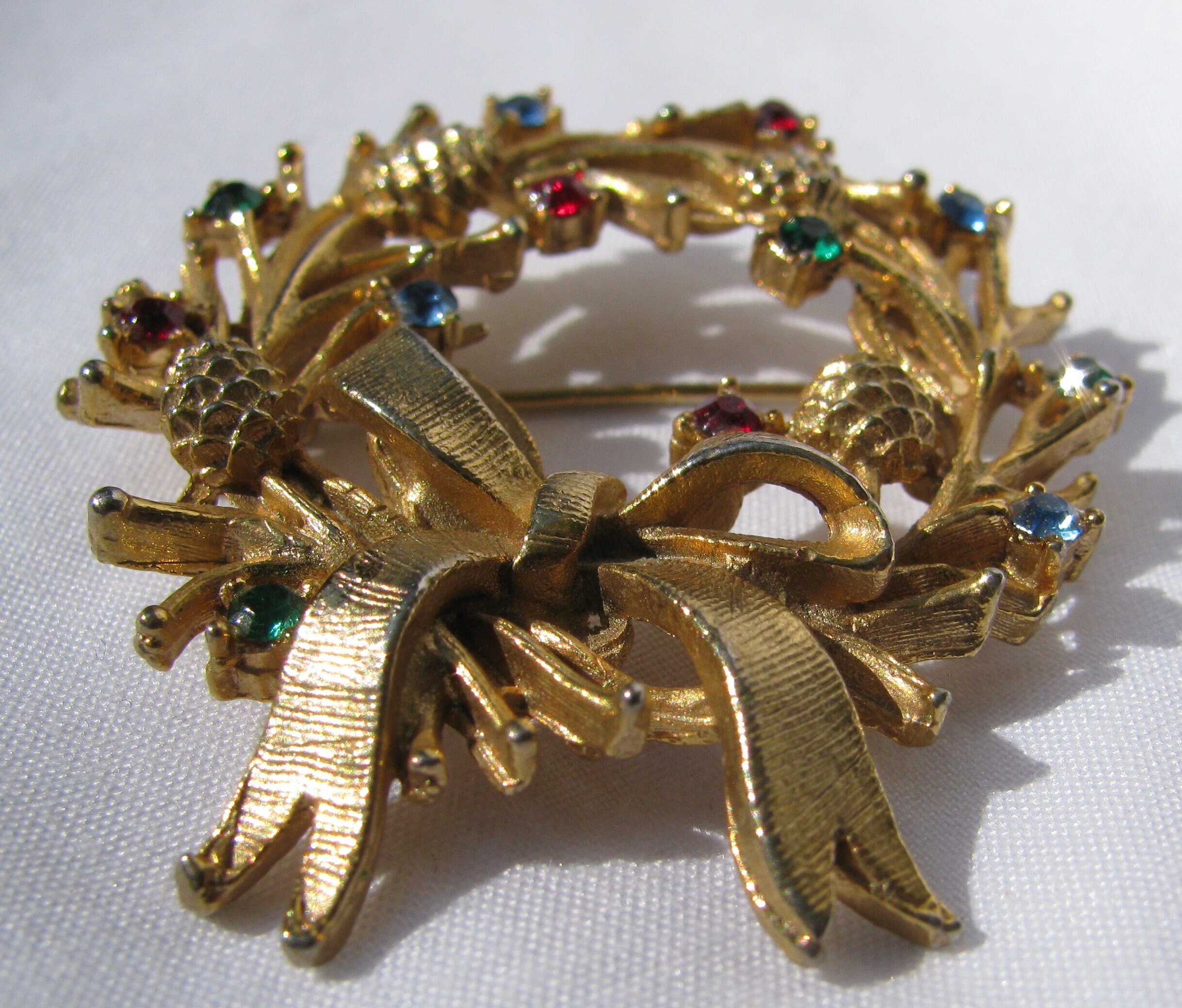 Vintage 1960's LJM Laurentian Gold Christmas Wreath | Etsy