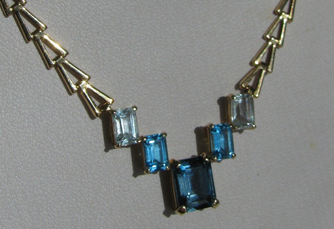 Uniquely Designed & Beautiful 14K Gold Lady's Necklace With Center Drop ...