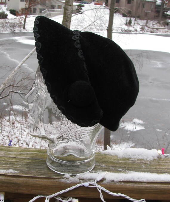 Early Vintage Black Flamand Henry Pollak Registered V Gem