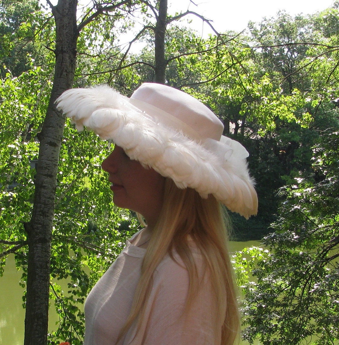 Spectacular DEBORAH New York Vintage Wide Brimmed Ivory White Feather ...