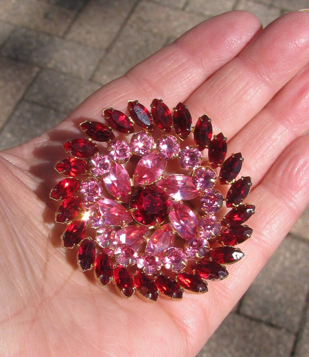 Exquisite Vintage Pre-1955 KRAMER of New York Signed Cartouche Large 2.25" Red & Pink Rhinestone ...