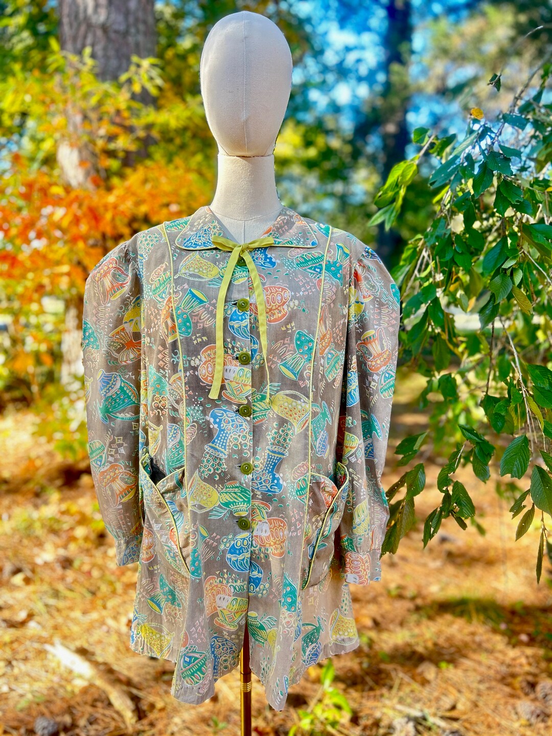 1940s Novelty Print Artists or Home Smock Pottery Vases Chartreuse ...