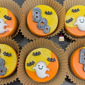 Spooky Halloween Ghost Chocolate Covered Oreo Cookies | Ghost, Bat, Boo ...