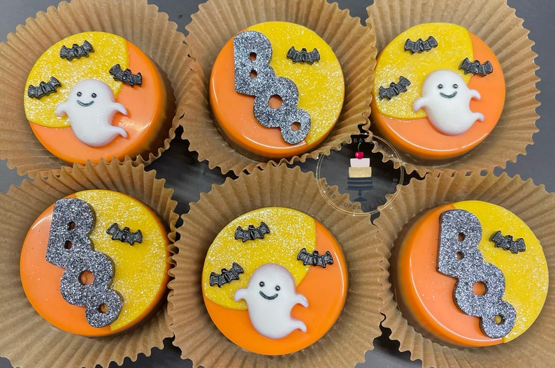 Spooky Halloween Ghost Chocolate Covered Oreo Cookies | Ghost, Bat, Boo ...