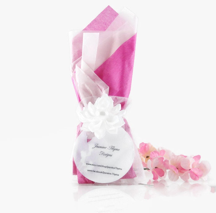 Real Flowers Encased in Resin Pressed Flower Jewelry | Etsy