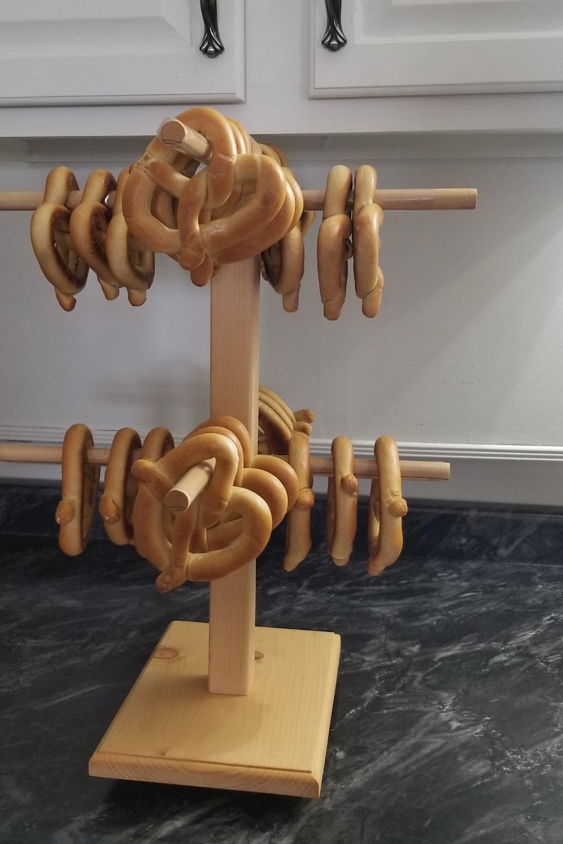Pretzel Stand Display for Party Rotating XL Jewelry Holder Doughnut ...