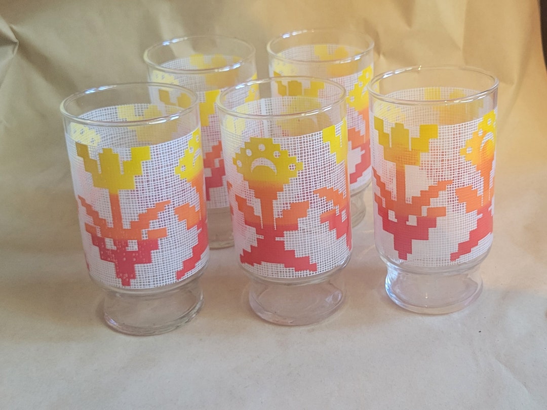 Five Retro 8 Bit Orange and Yellow Flower Design Tumbler Highball ...