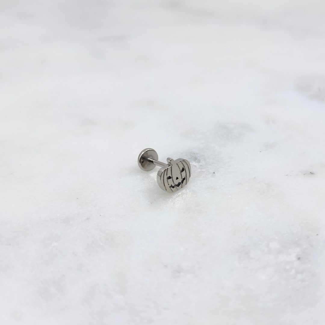 Titanium ASTM F136 Threadless Pumpkin Flat Back Barbell Cartilage Conch ...
