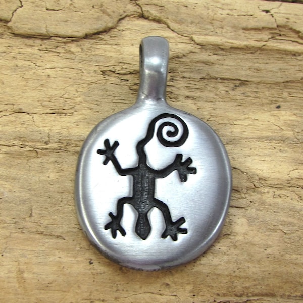 Gecko Pendant - Etsy