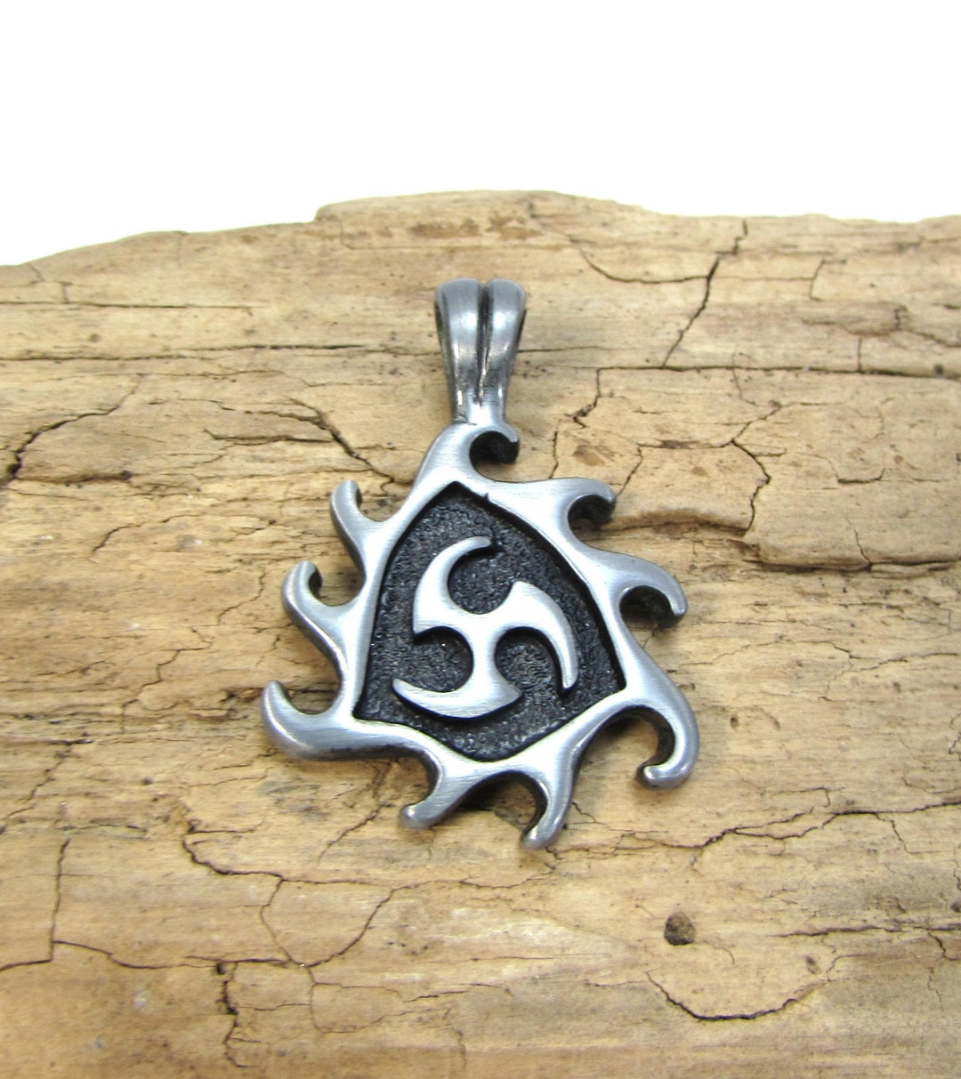 Triskele Pendant, 37x26mm Triangle Pendant, Jewelry Supplies, Necklace ...