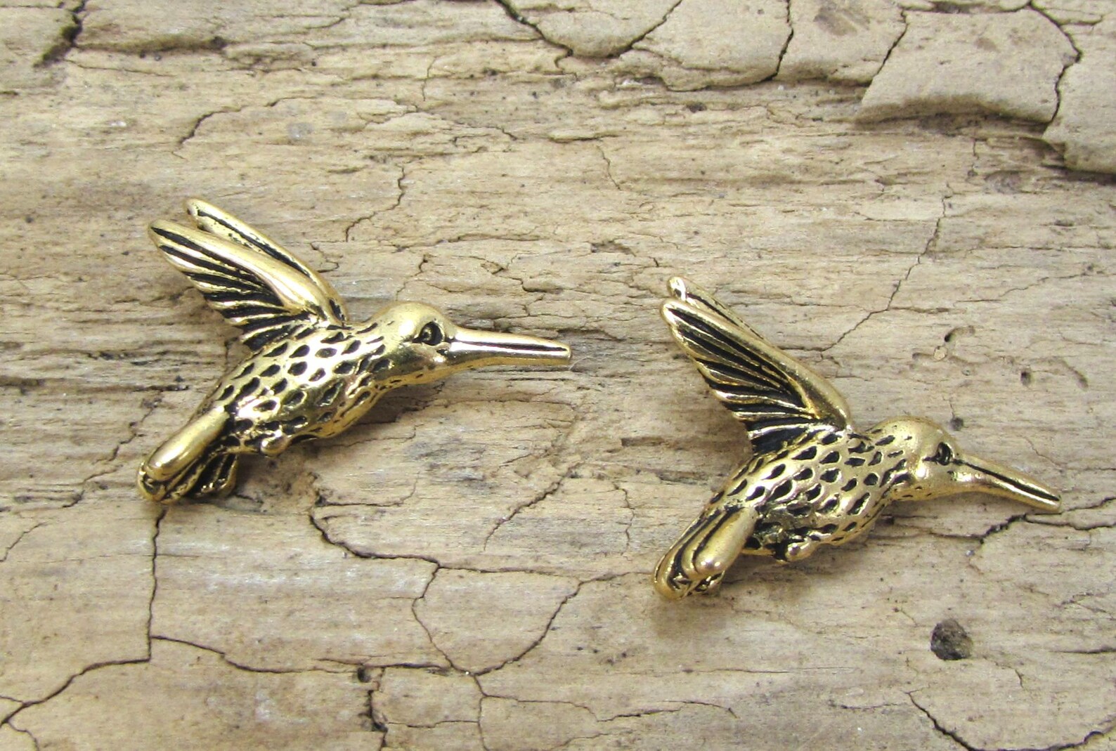 Hummingbird Beads Two 2 Antique Gold Bird Beads 19x14mm 3D - Etsy