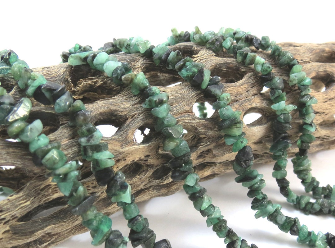 Emerald Chips, Mini to Small Emerald Green Gemstone Chips, 18 Inch ...