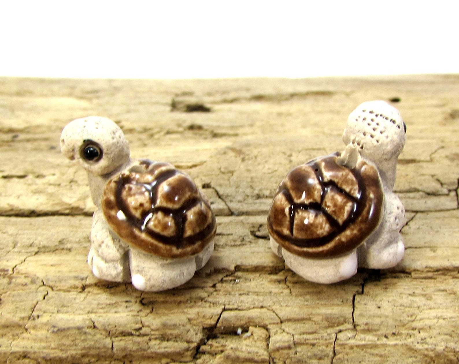 Turtle Beads Two 2 16x14mm Hand-painted Glazed Ceramic - Etsy
