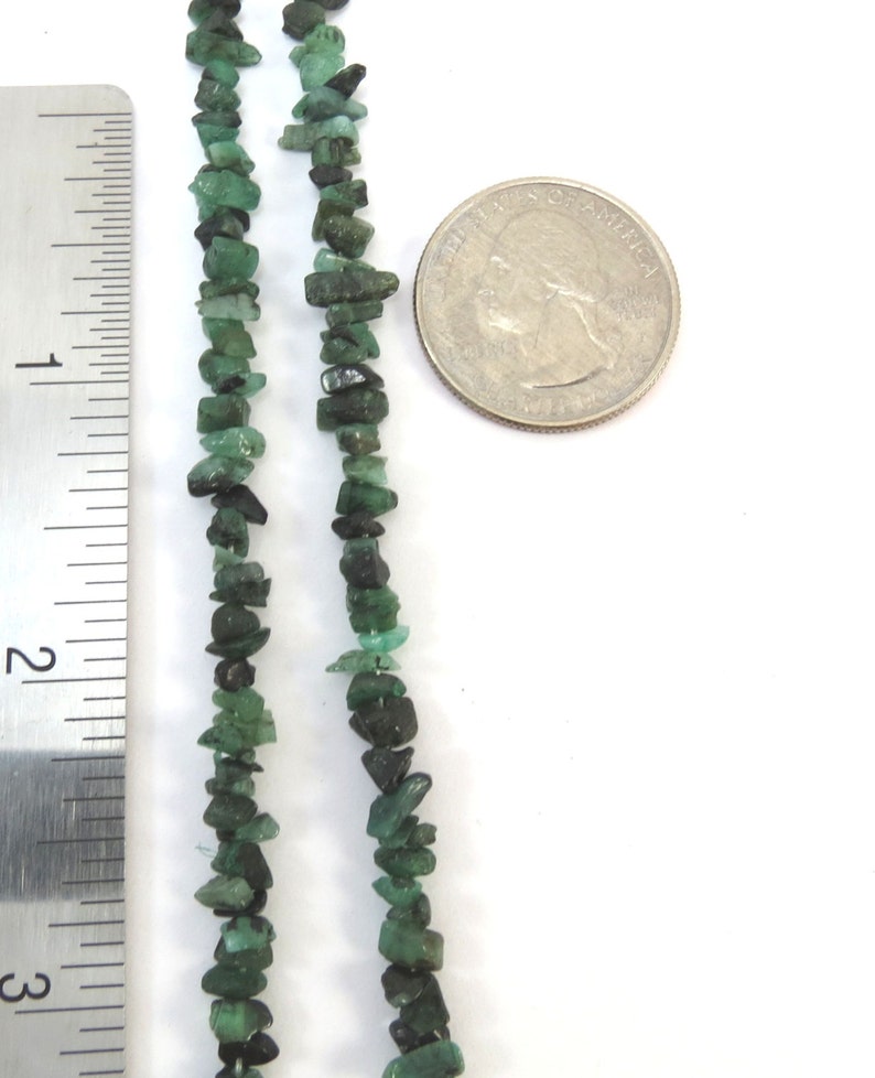 Emerald Chips, Small Emerald Green Gemstone Chips, 18" Inch Strand ...