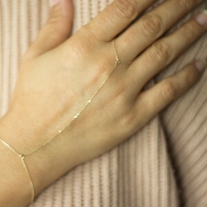 14K Gold Hand Chain / Minimalist Hand Bracelet / Shahmaran - Etsy