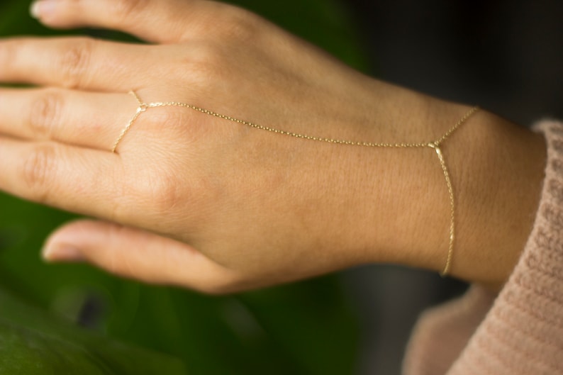 14K Gold Hand Chain / Minimalist Hand Bracelet / Shahmaran - Etsy