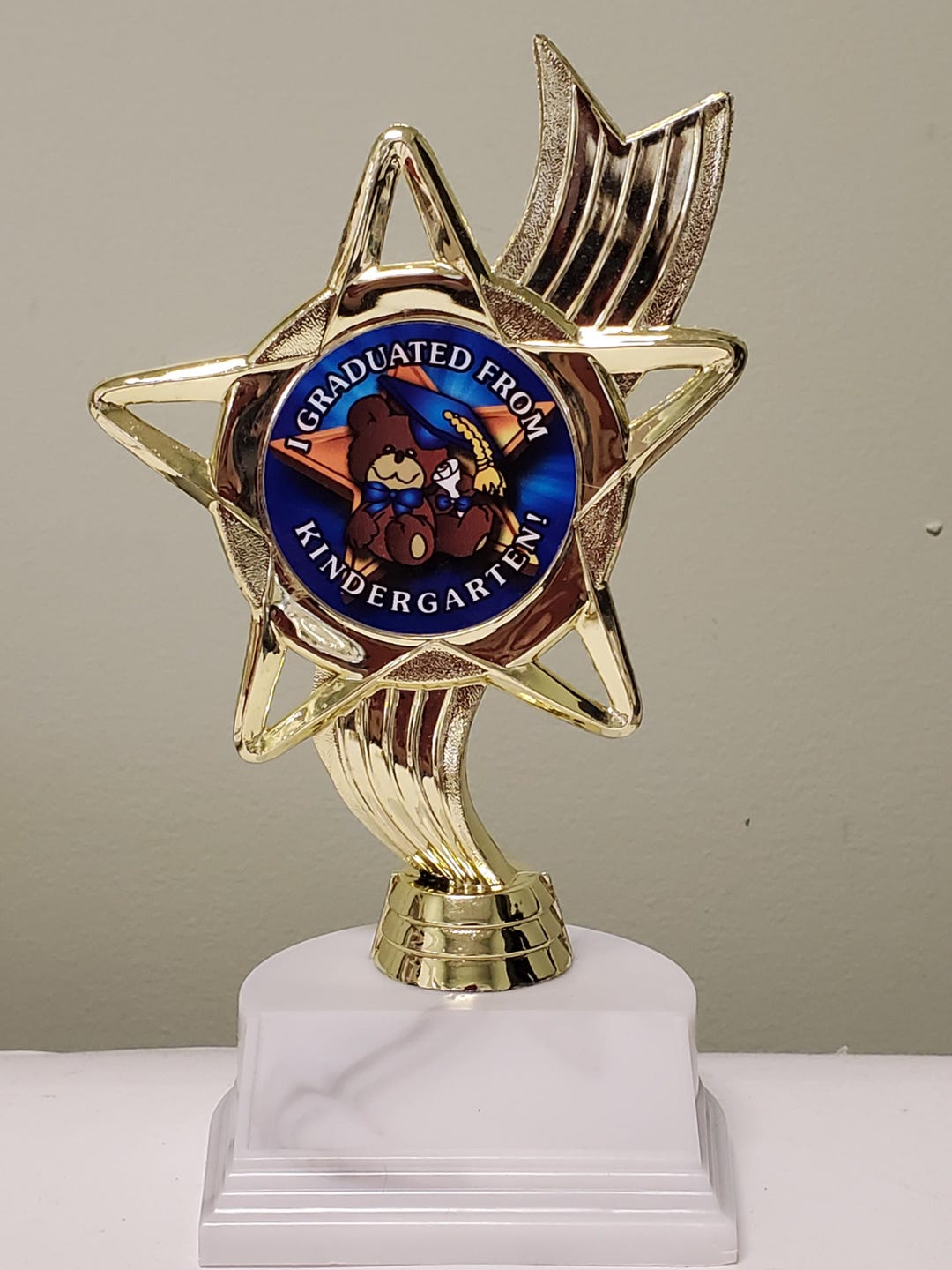 Customized Kindergarten Graduation Trophy, Graduate Award, With ...